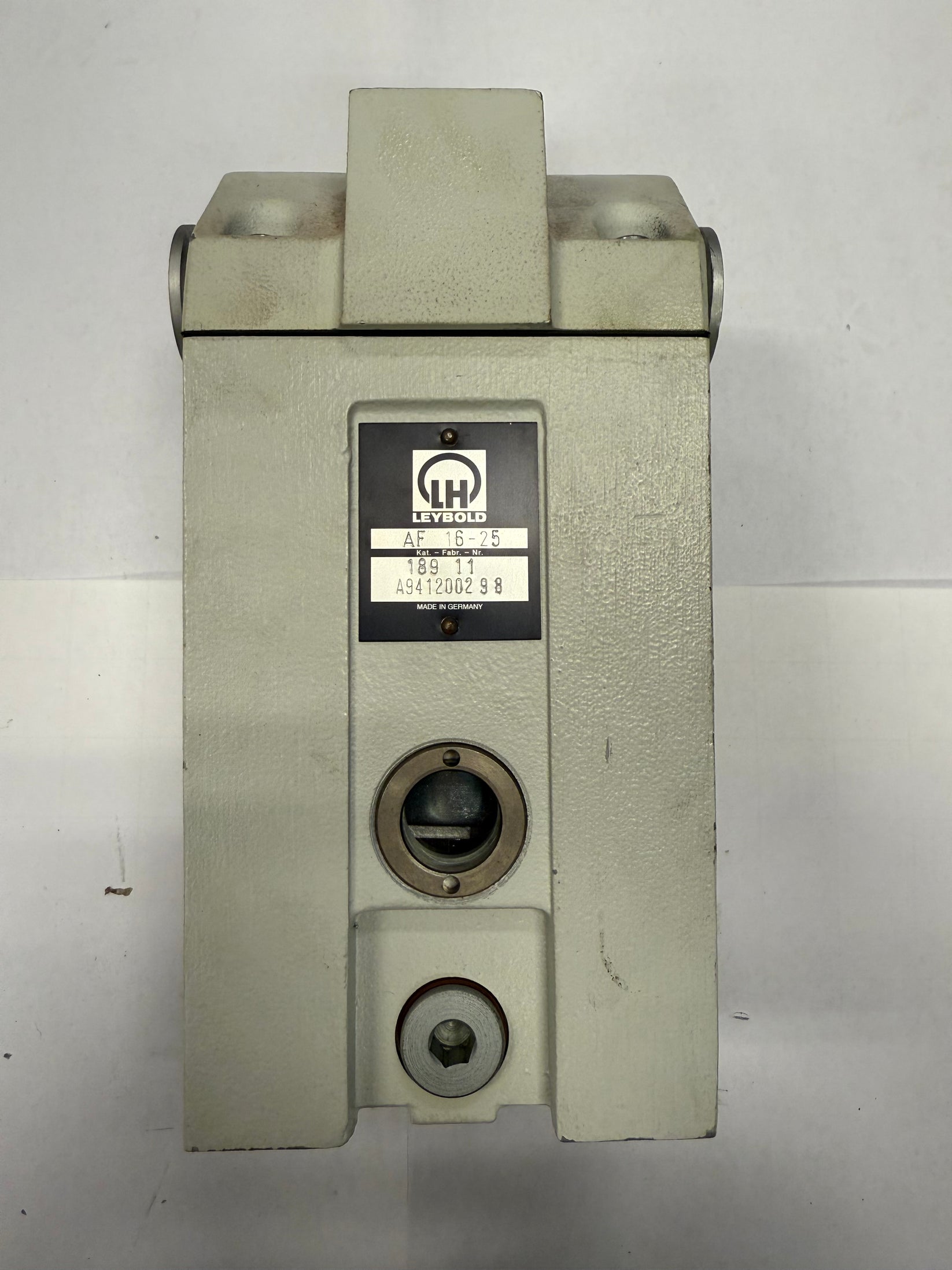 Leybold Vacuum AF 16-25 189-11 – Semicon Spare Parts